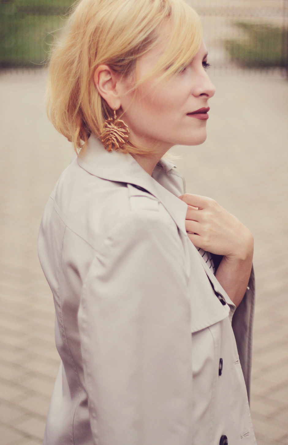 Classic Office Look With A Modern Twist – The Casual Cat