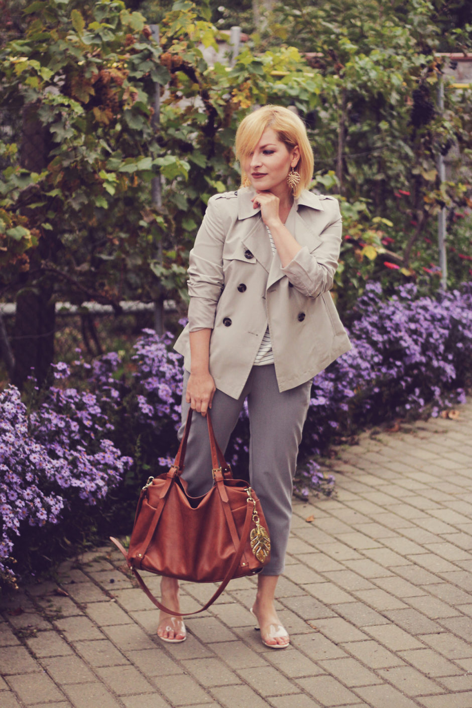 Classic Office Look With A Modern Twist – The Casual Cat